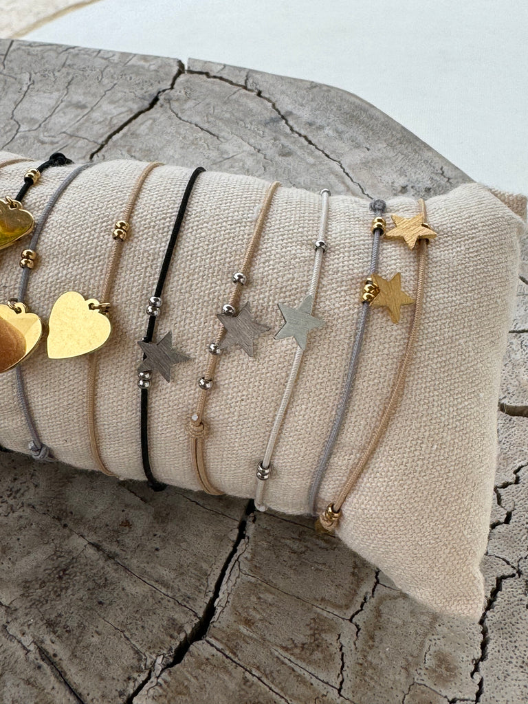 star bracelet on elastic string – mamapapa